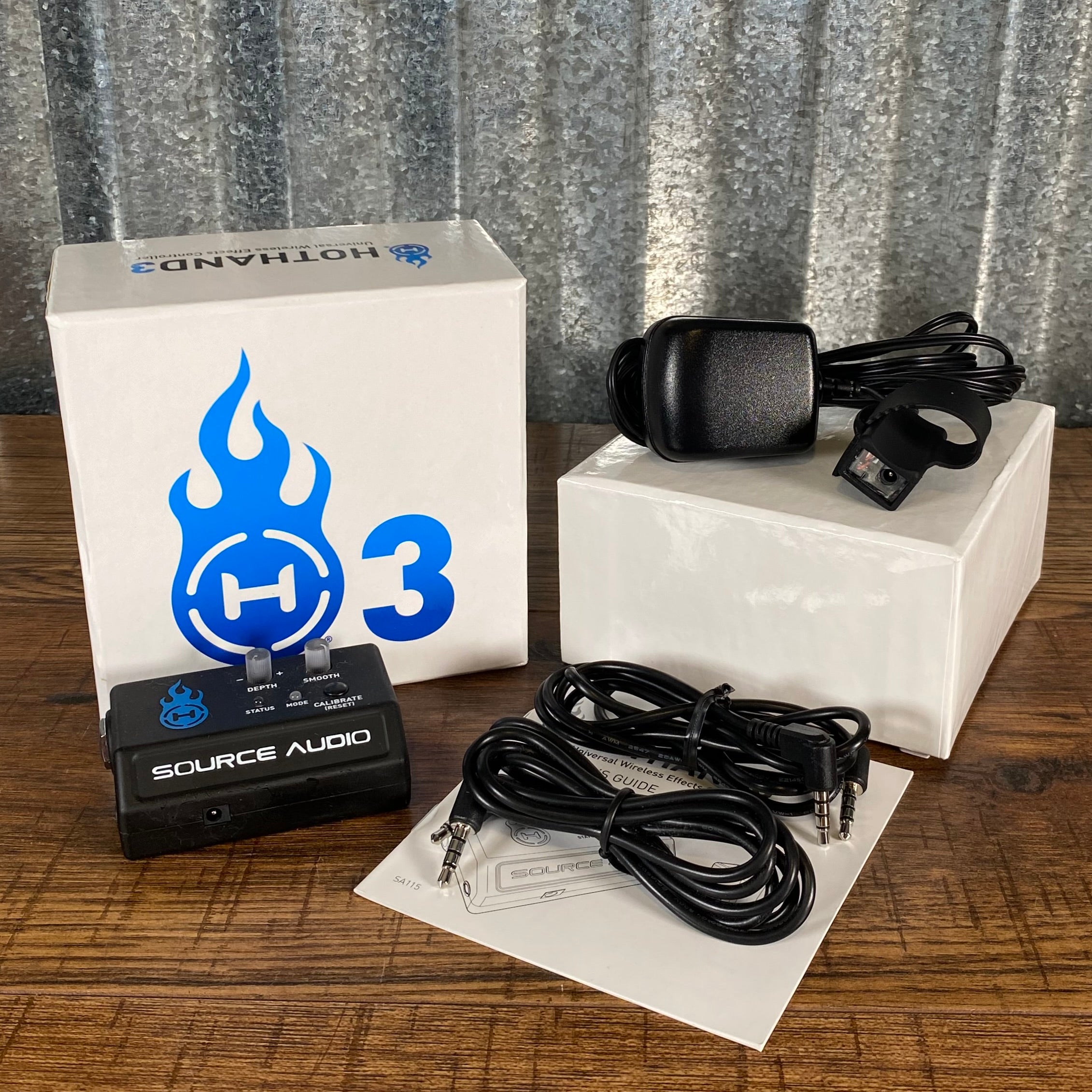 Source Audio Hot Hand 3 Wireless Guitar Bass Effects Controller Used ...