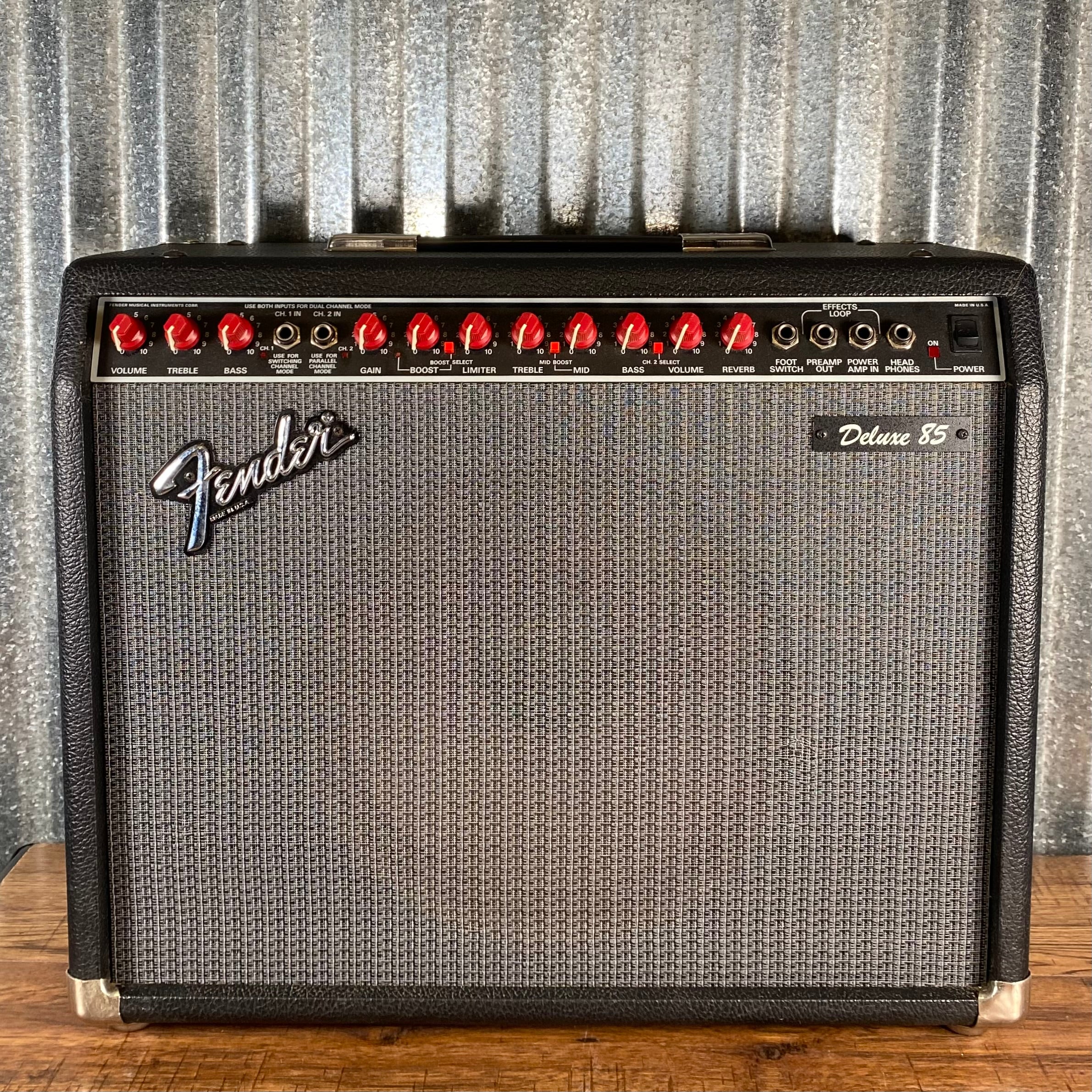 Fender Deluxe 85 Solid State 12" Guitar Amplifier Combo Used ...