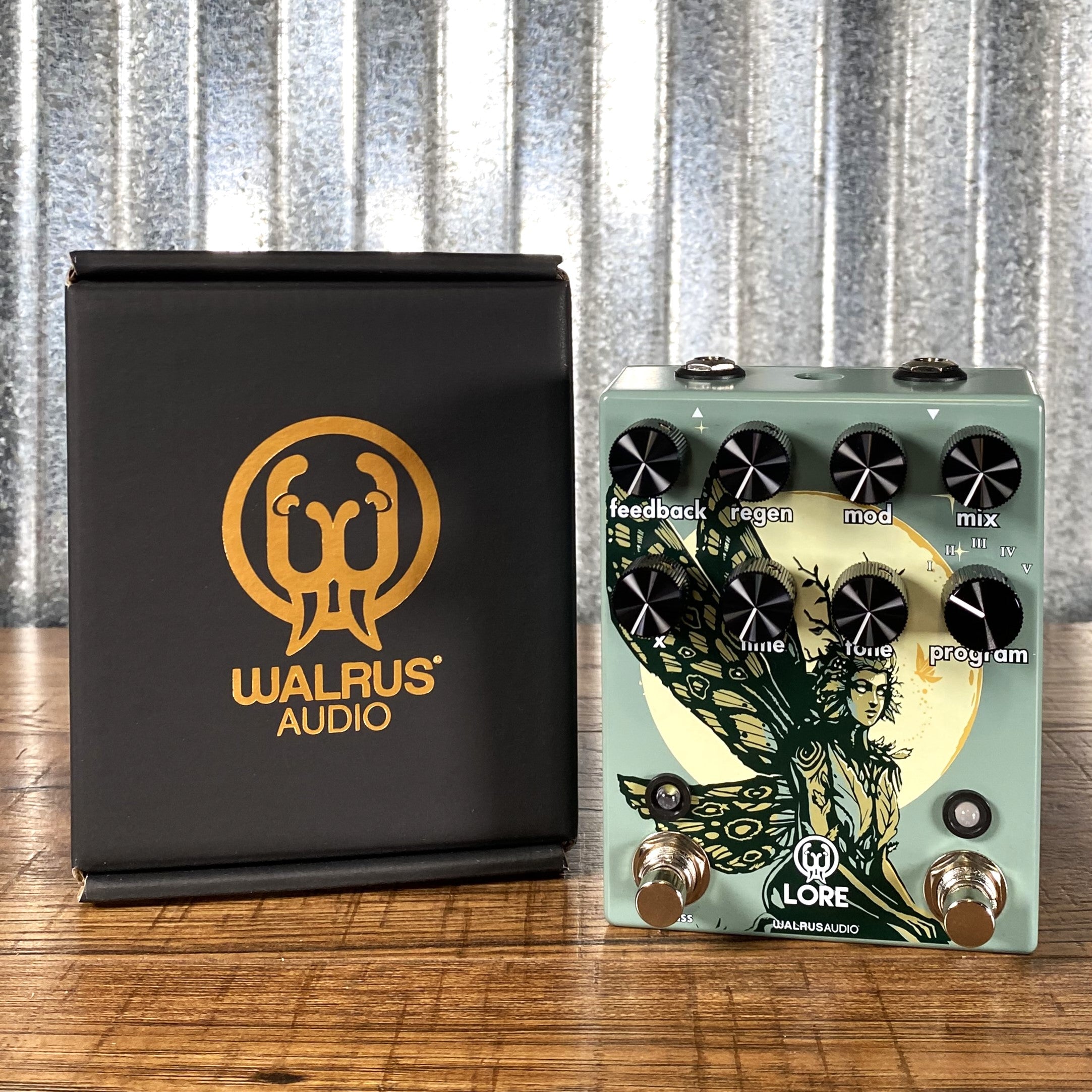 Walrus Audio Lore Reverse Soundscape Generator Delay Guitar Effect Ped ...
